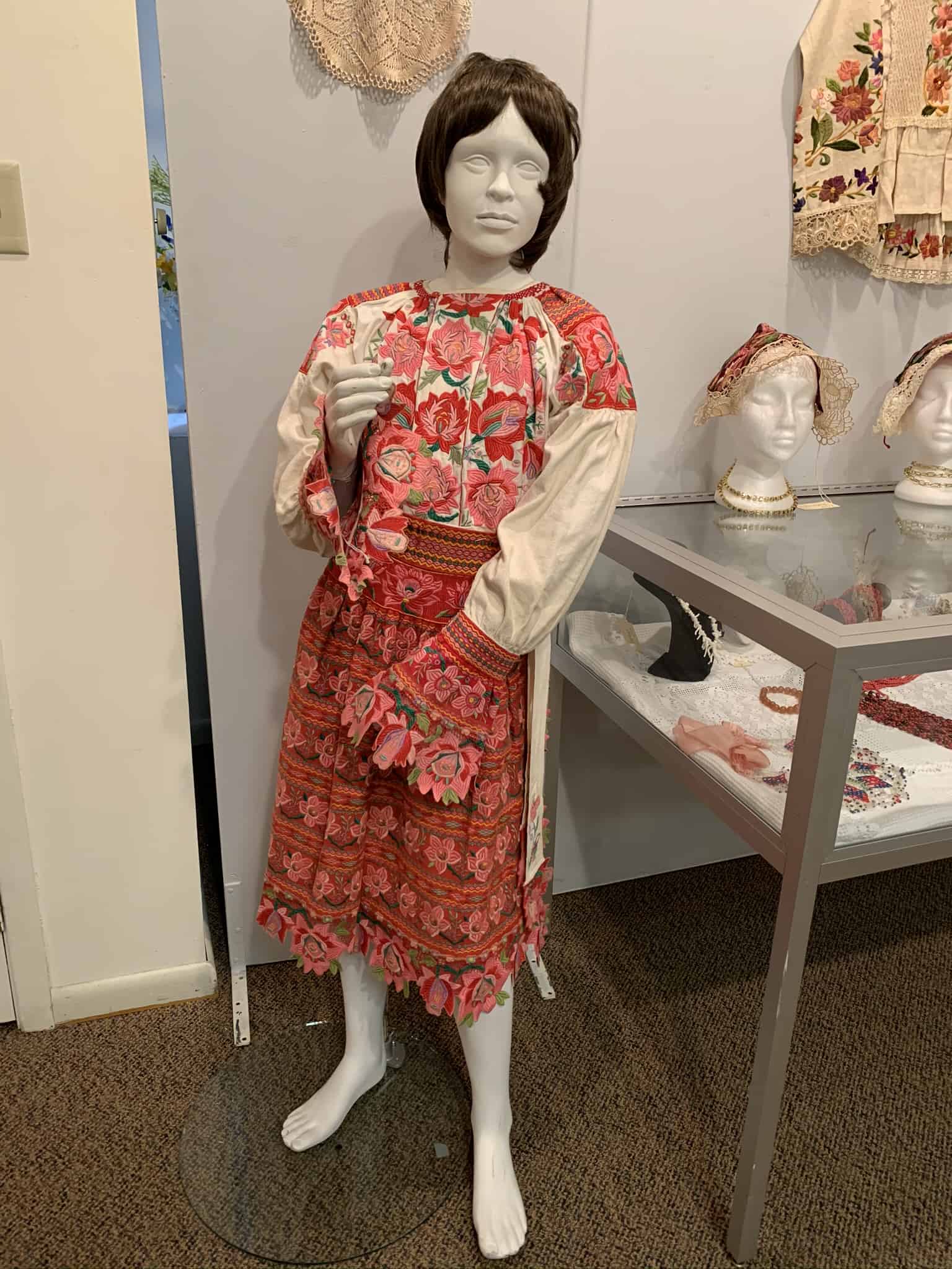 Croatian Folk Dress: Croatia, Bosna, and Hercegovina - Croatian ...