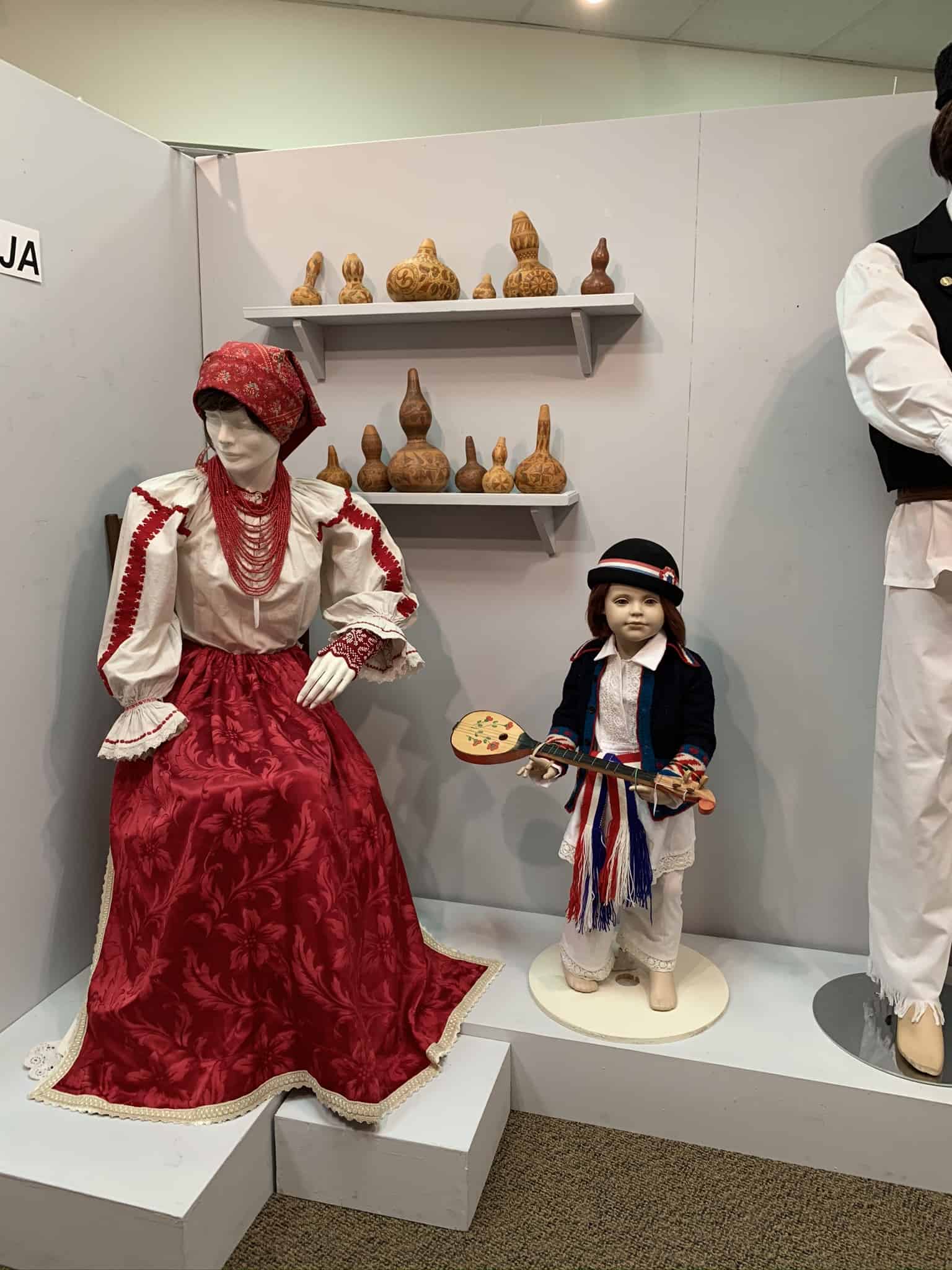 Croatian Folk Dress: Croatia, Bosna, and Hercegovina - Croatian ...