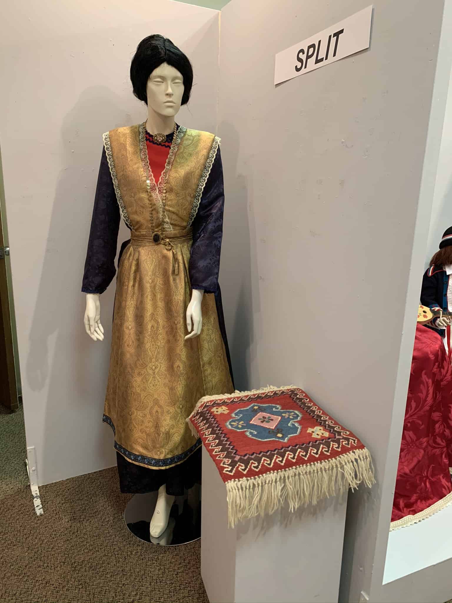 Croatian Folk Dress: Croatia, Bosna, and Hercegovina - Croatian ...